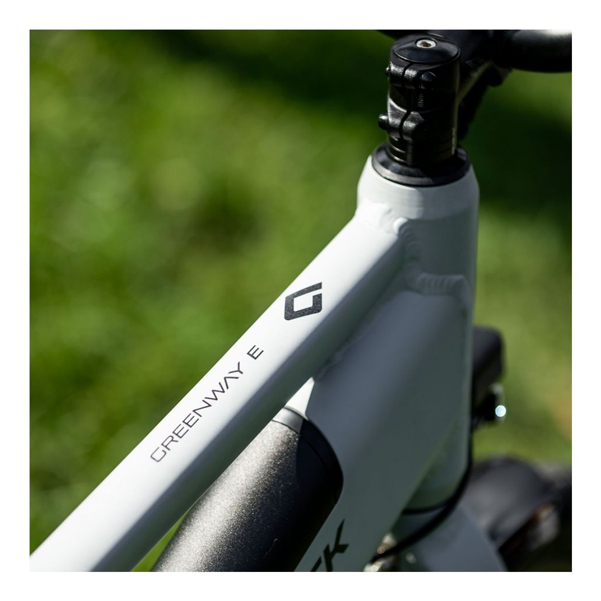 Diamondback Greenway 27.5" Electric Bike, Aluminum Frame, Hydraulic ...