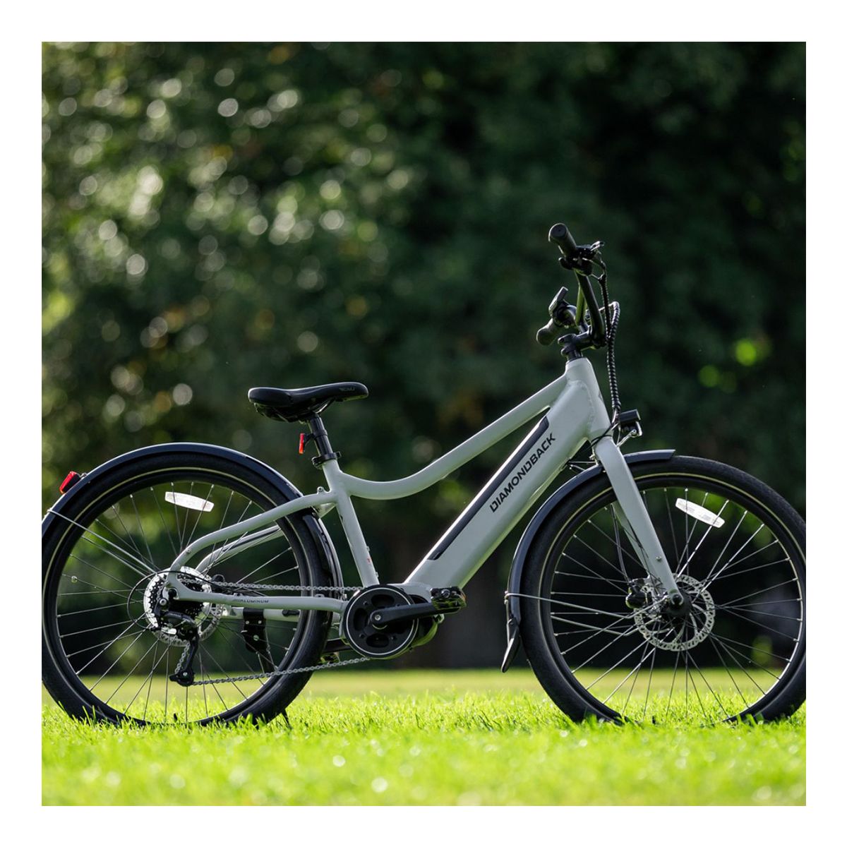 Diamondback Greenway 27.5" Electric Bike, Aluminum Frame, Hydraulic ...