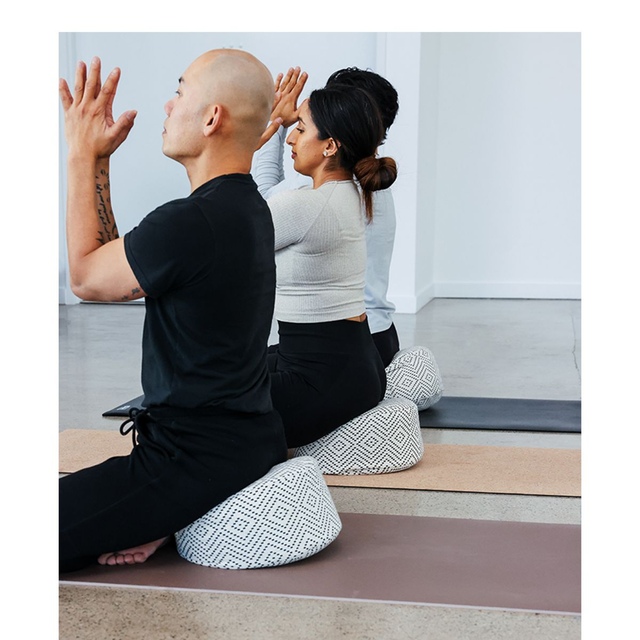 B Yoga Calm Meditation Cushion with Cover | SportChek