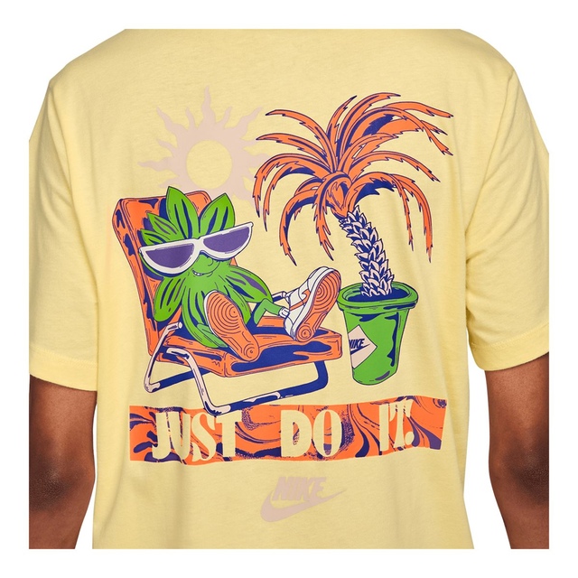 Nike Sportswear Men's Spring Break Sun T-Shirt | SportChek