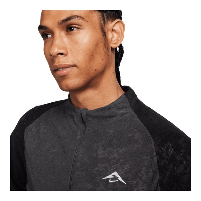 Nike Men's Dri-FIT Trail Midlayer 1/2 Zip Long Sleeve Top | SportChek
