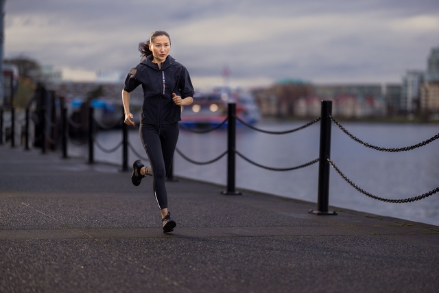 Under Armour Women's Woven Full Zip Jacket | SportChek