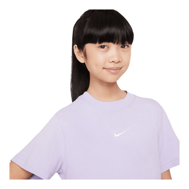 Nike Sportswear Girls' Essentials Boxy T Shirt | SportChek