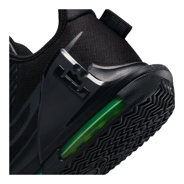 Nike Men's LeBron Witness VI Basketball Shoes | SportChek
