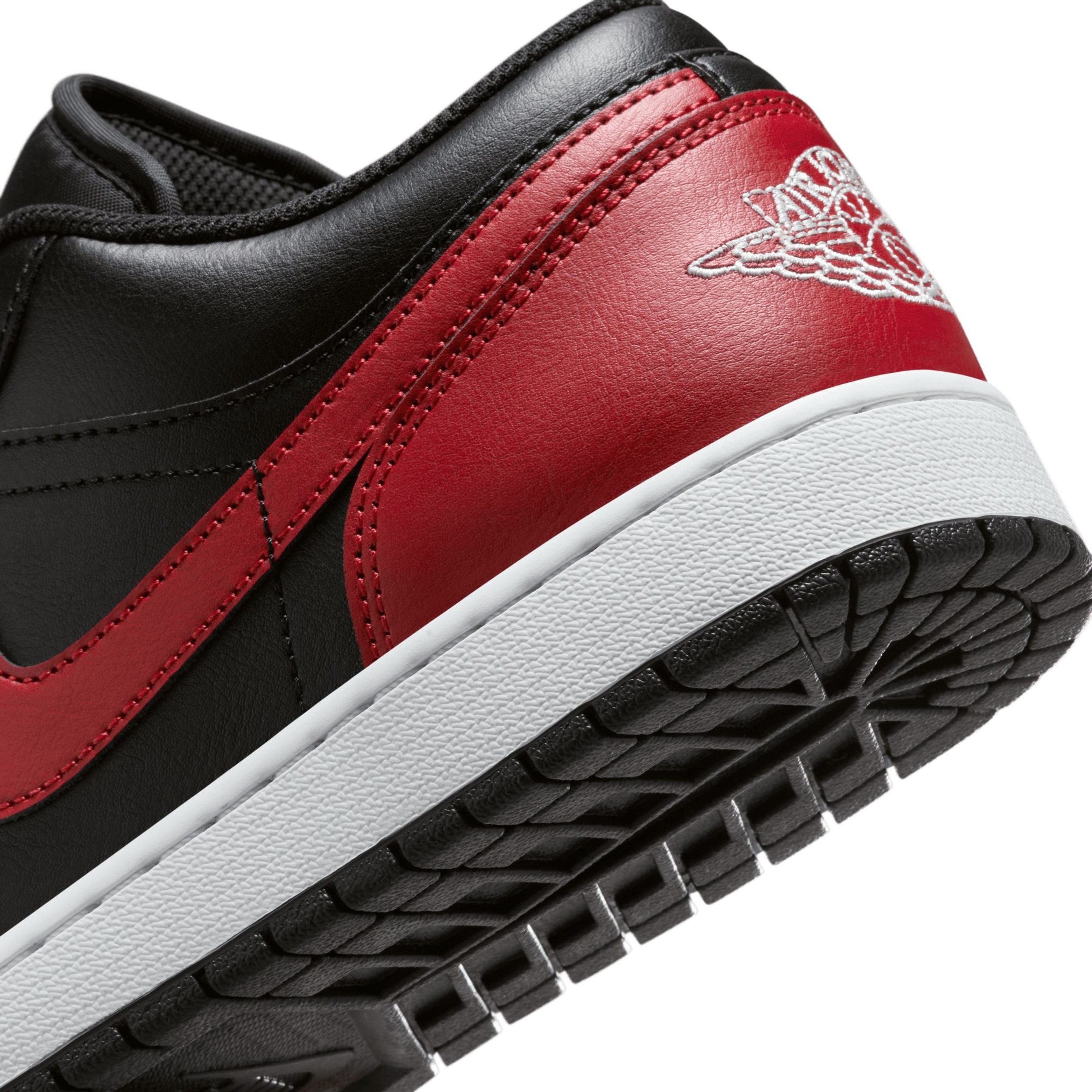 Nike Unisex Air Jordan 1 Low Basketball Shoes | SportChek